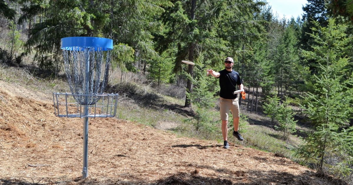 Disc Golf at Columbia Wetlands Outpost, Golden, BC